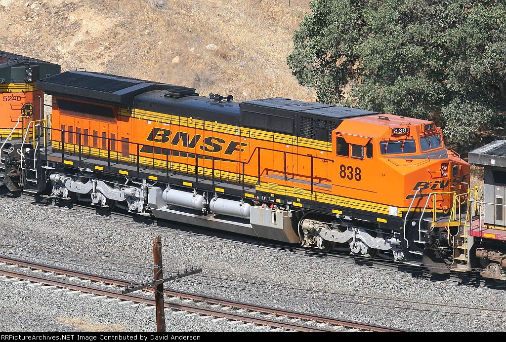 BNSF 838